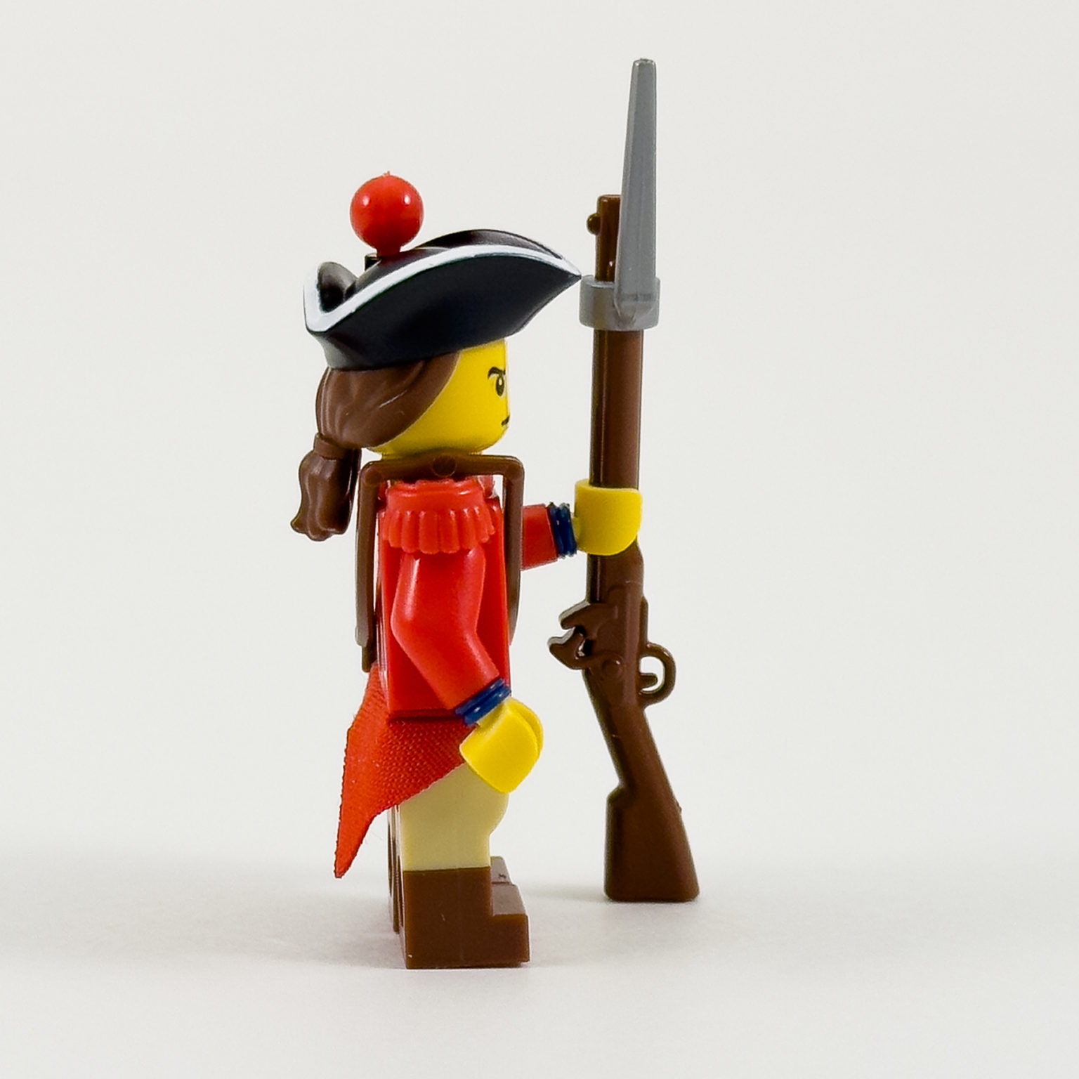 Revolutionary War British Redcoat Soldier with Dark Blue Trim ...
